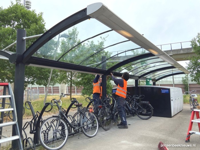 Reparatie vernielde fietsenstalling station | Prinsenbeeknieuws