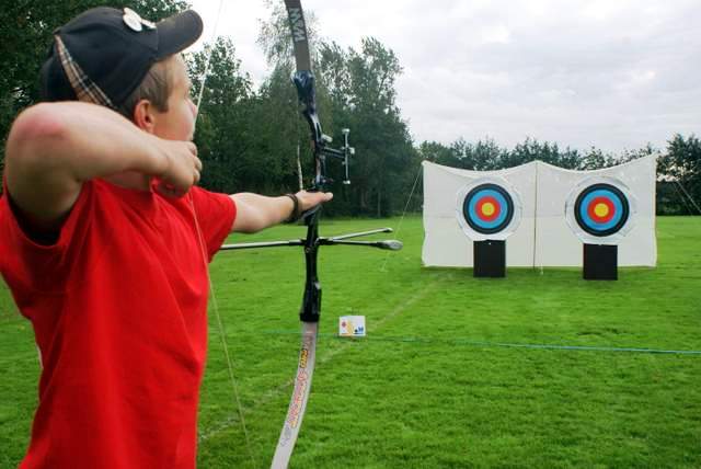 Handboogschieten bij Texas Hoeve | Prinsenbeeknieuws